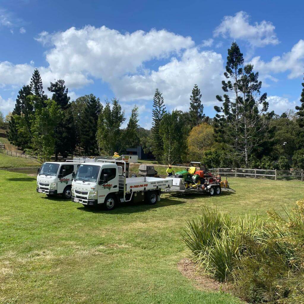 AVAGOODWEEKEND GREENSCAPES - Lawn mowing services
